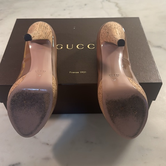 Gucci | Shoes | Gucci Womens Shoes Tan And Cork Pumpsvernice Crystal ...